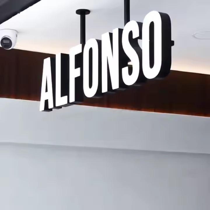 Custom Outdoor Acrylic Signage for Commercial and Retail Branding ...